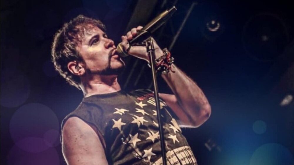 CJ, vocalista do Firehouse, morre aos 64 anos - Alpha FM - 101.7