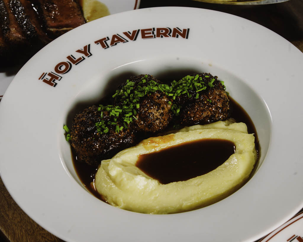Holy Tavern abre no centro de São Paulo com clima nova-iorquino e ...